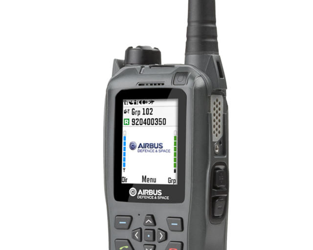 Radio portative Tetrapol TPH900 | Airbus